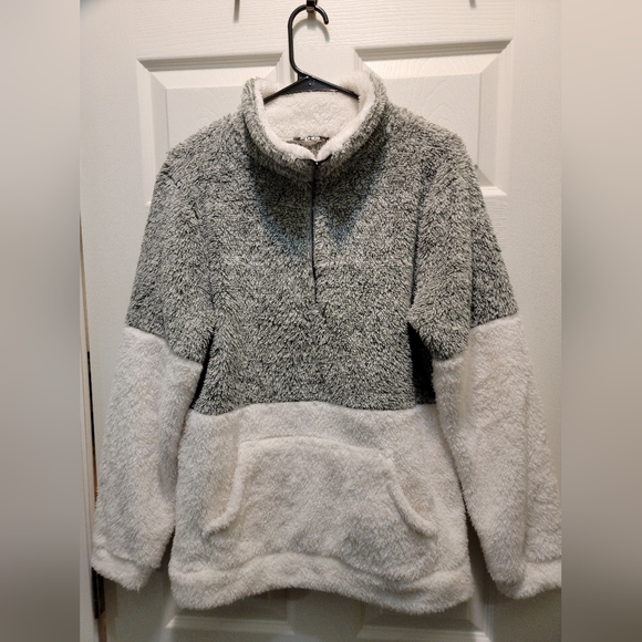 BTFBM | Tops | Btfbm Two Tone Quarter Zip Shirpa Pullover | Poshmark